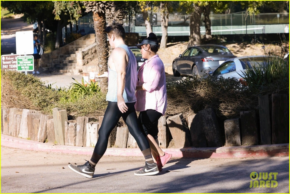 Colin Farrell Catches Up with 'New World' Co-Star Q'Orianka Kilcher ...