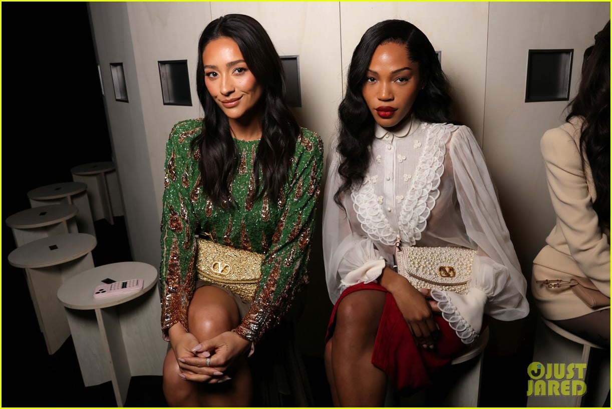 Dakota Johnson Joins Lily Allen, Kirsten Dunst, & More at Valentino ...