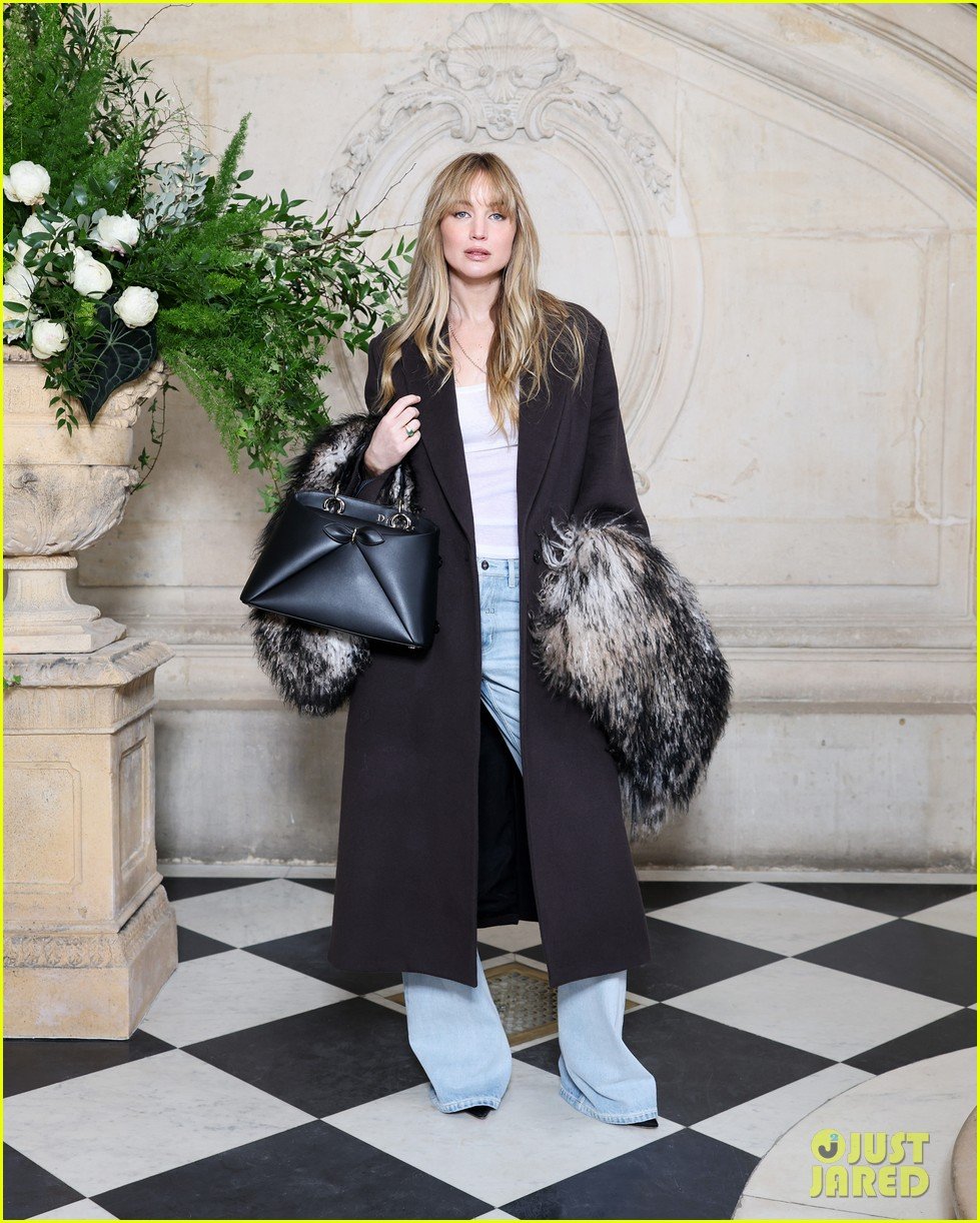 Rihanna, Jennifer Lawrence, Anya Taylor-Joy, & More Stars Attend Dior ...