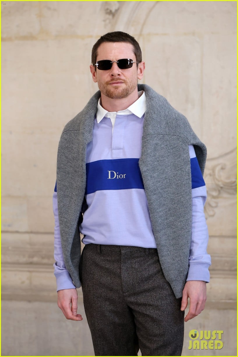 Dior Homme's Paris Show Draws Star-Studded Crowd with Robert Pattinson ...
