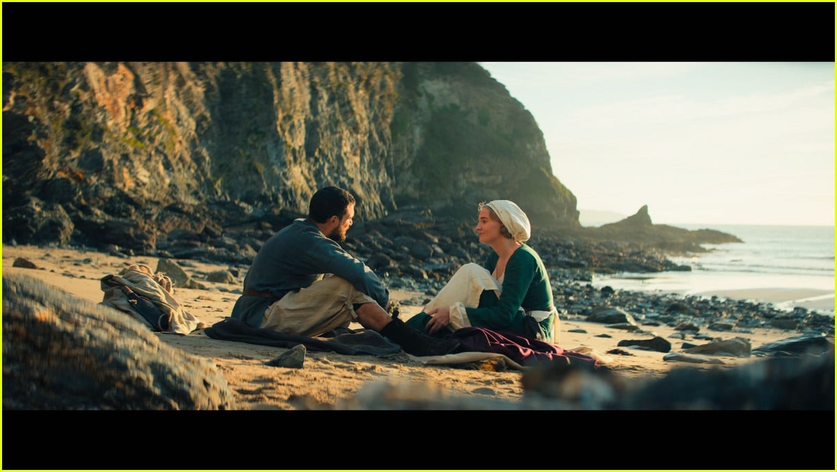 Sophie Turner & Kit Harington Reunite for Eerie 'The Dreadful' Trailer ...