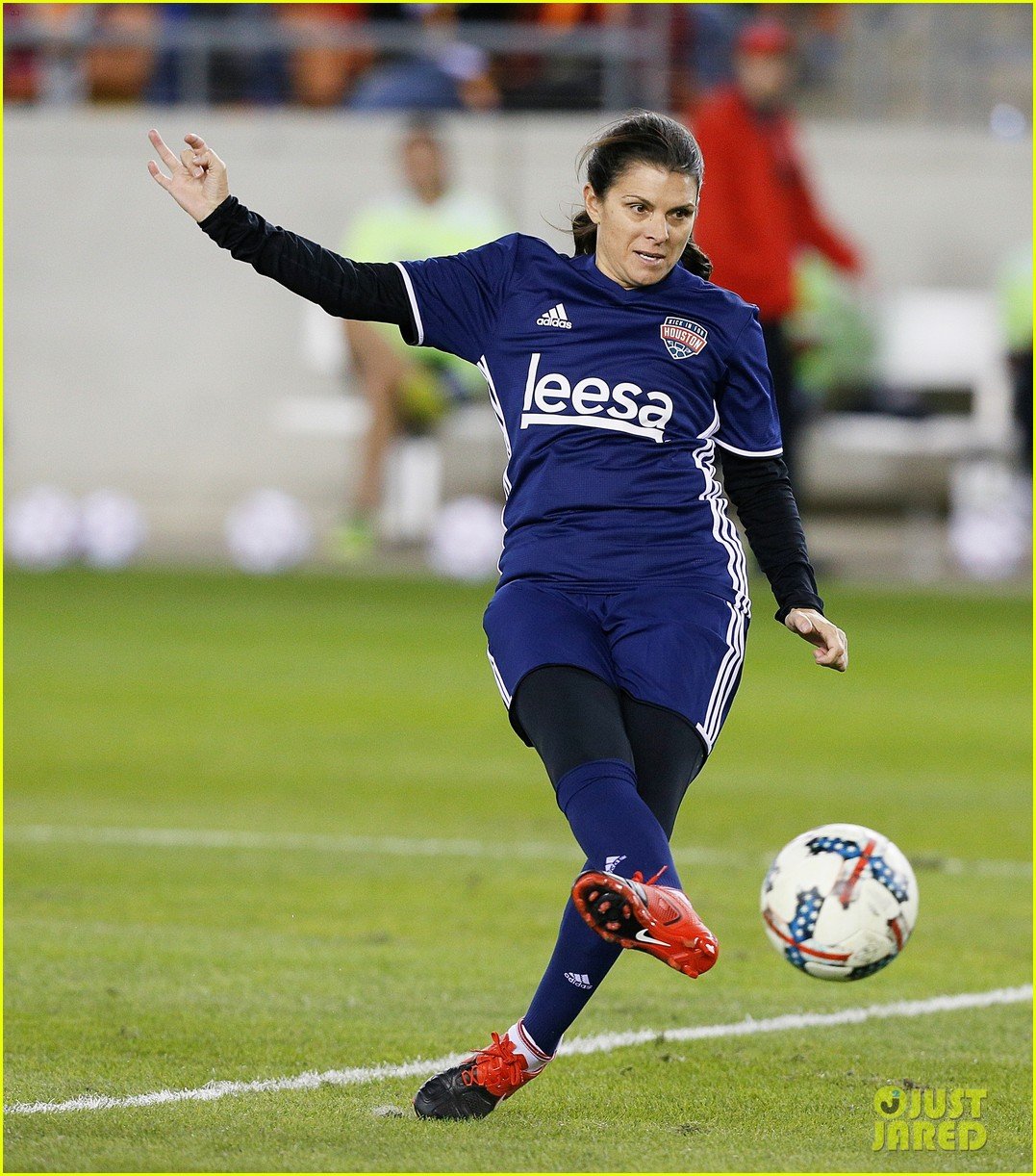 Emily Bader to Play Soccer Star Mia Hamm In New Netflix Movie: 'This Is ...