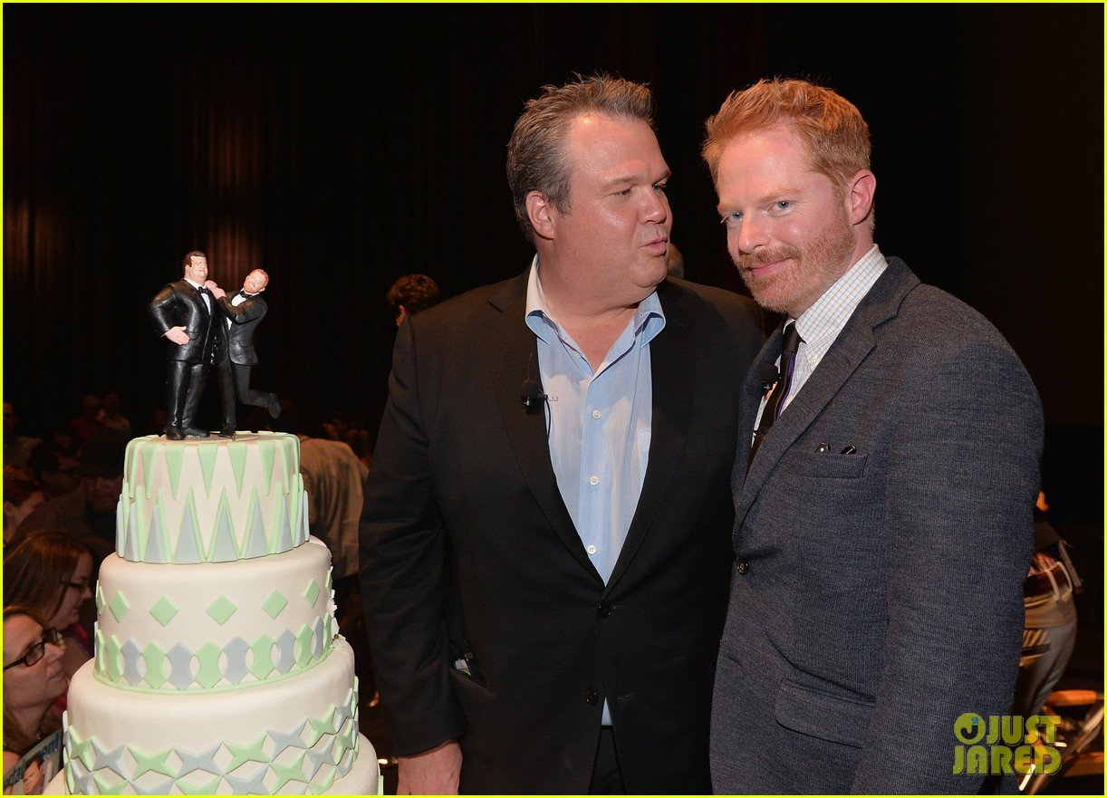 Jesse Tyler Ferguson & Eric Stonestreet Recall Core 'Modern Family ...