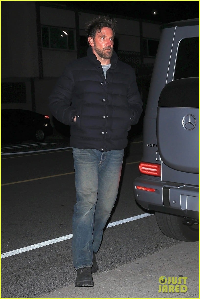 Bradley Cooper & Gigi Hadid Skip Golden Globes 2026, Go Out to Dinner ...