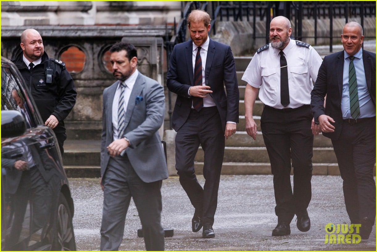 Prince Harry Stalker Sat in Courtroom During His Privacy Case: Photo ...