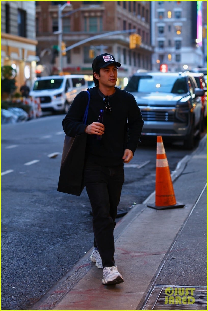 Hudson Williams Does Some Shopping While in NYC for 'Heated Rivalry ...