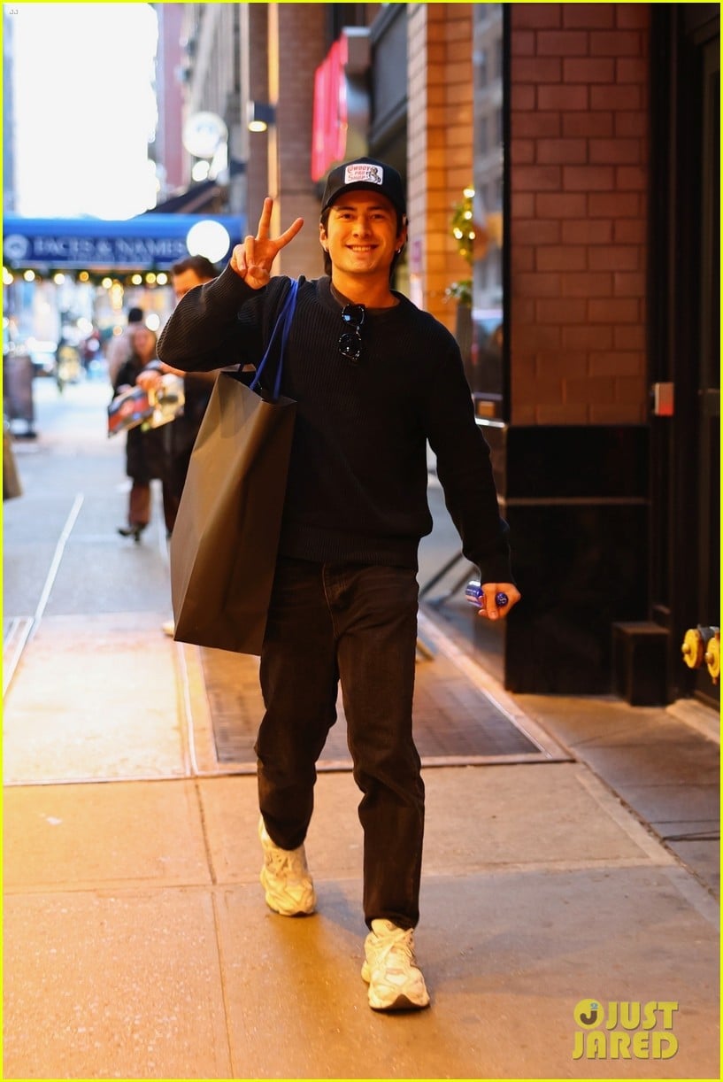 Hudson Williams Does Some Shopping While in NYC for 'Heated Rivalry ...