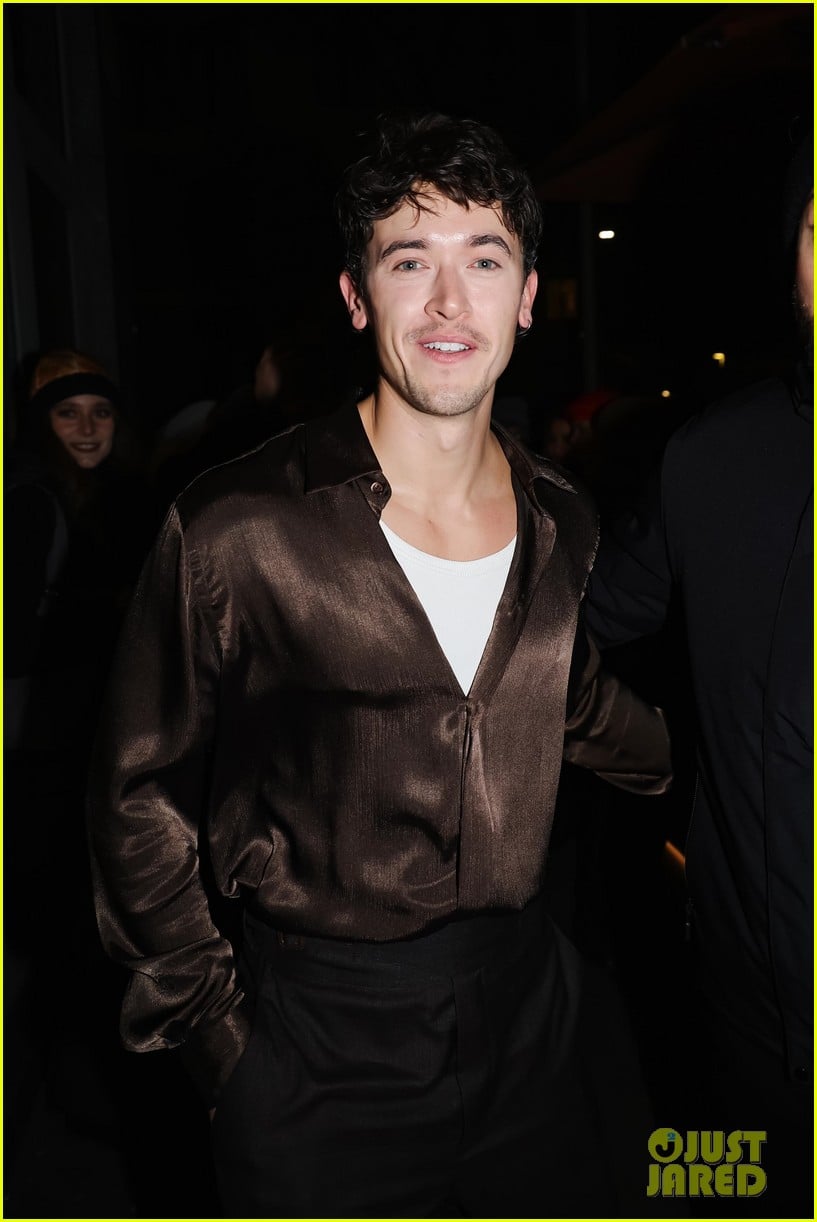 Hudson Williams Joins Tom Blyth & More at Giorgio Armani Dinner During ...