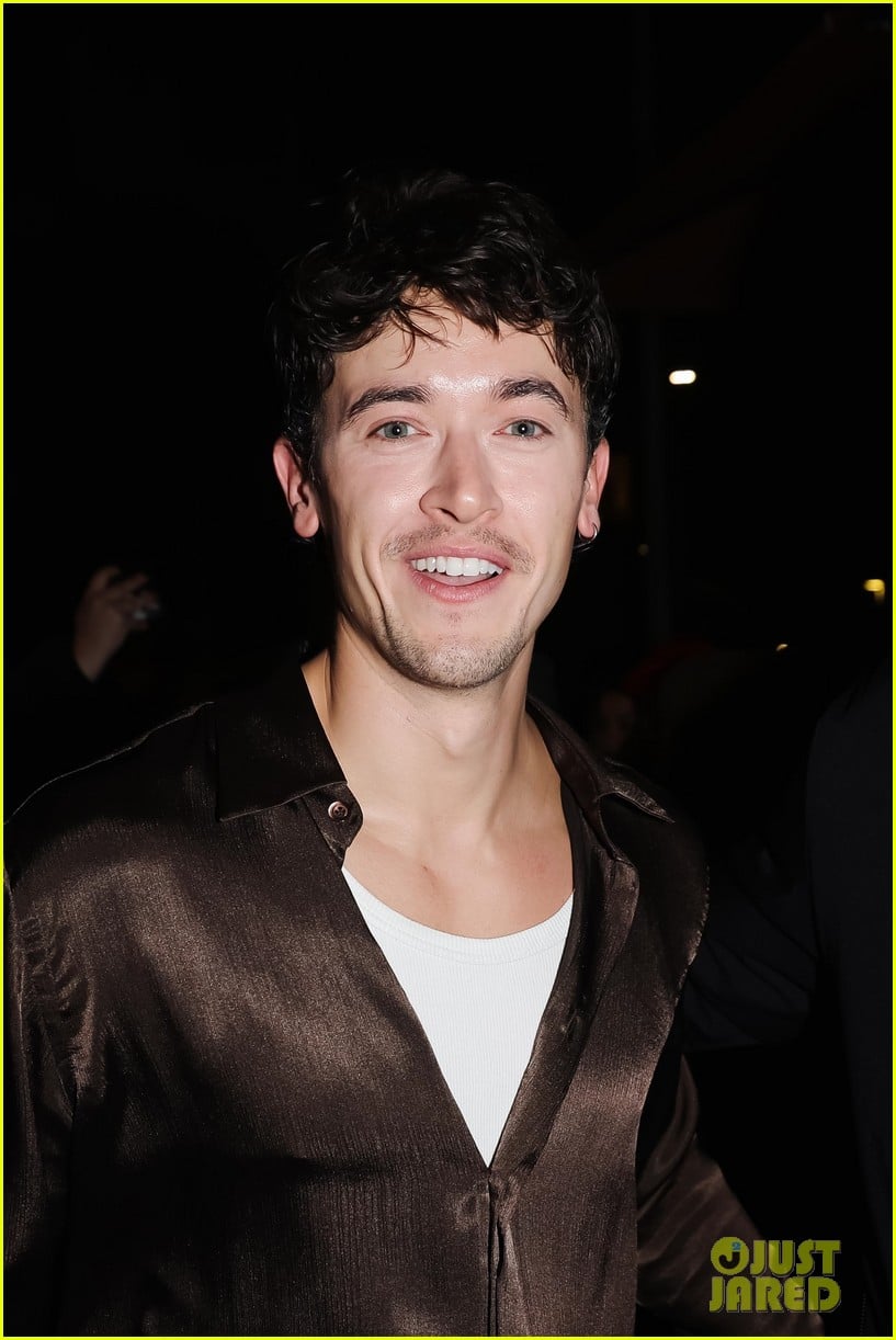 Hudson Williams Joins Tom Blyth & More at Giorgio Armani Dinner During ...