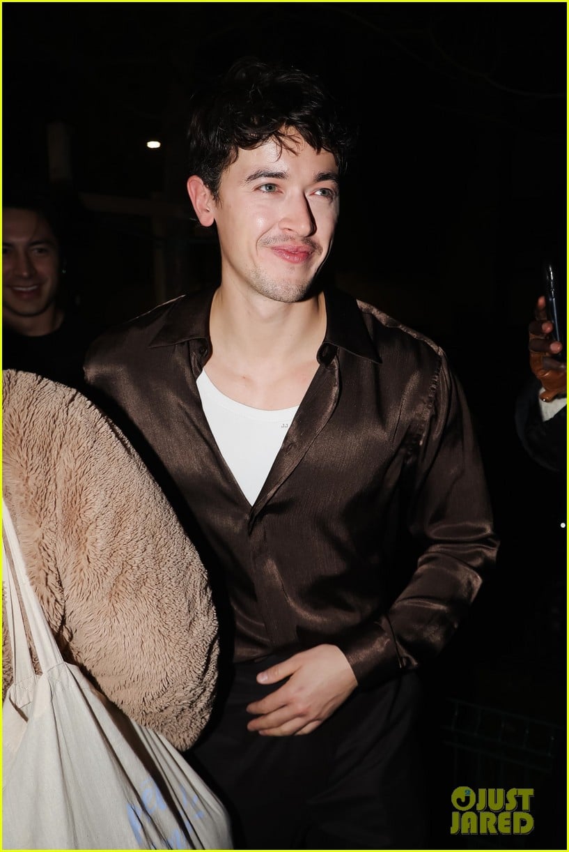 Hudson Williams Joins Tom Blyth & More at Giorgio Armani Dinner During ...