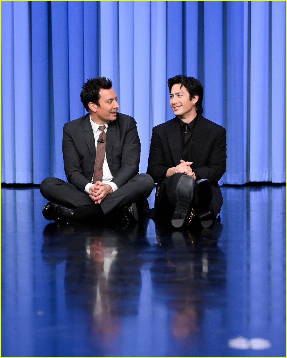 Hudson Williams Teases 'Heated Rivalry' Season 2, Teaches Jimmy Fallon ...
