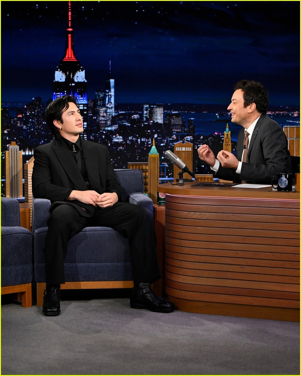 Hudson Williams Teases 'Heated Rivalry' Season 2, Teaches Jimmy Fallon ...