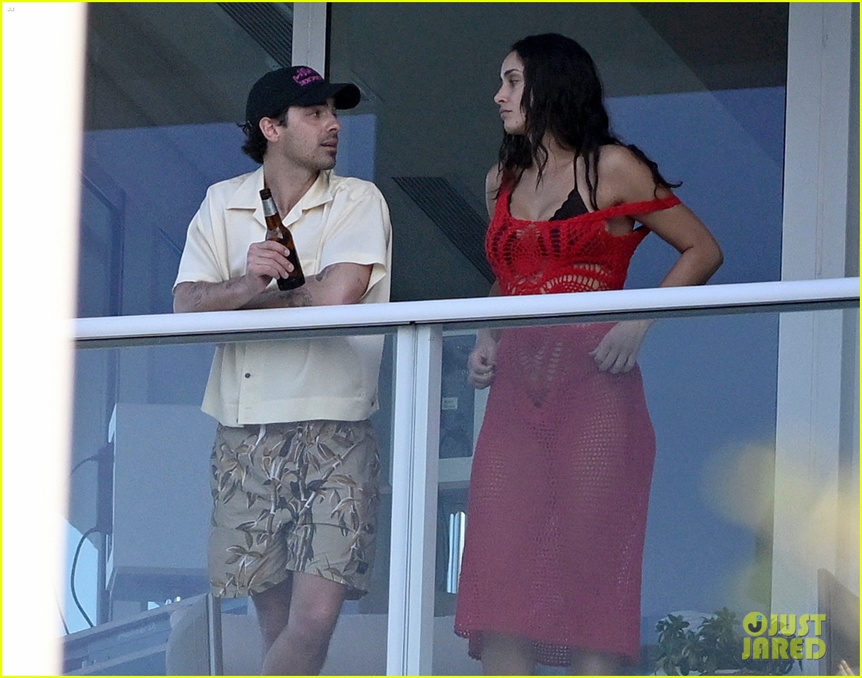 Joe Jonas & Rumored Girlfriend Tatiana Gabriela Enjoy Sunset View In ...