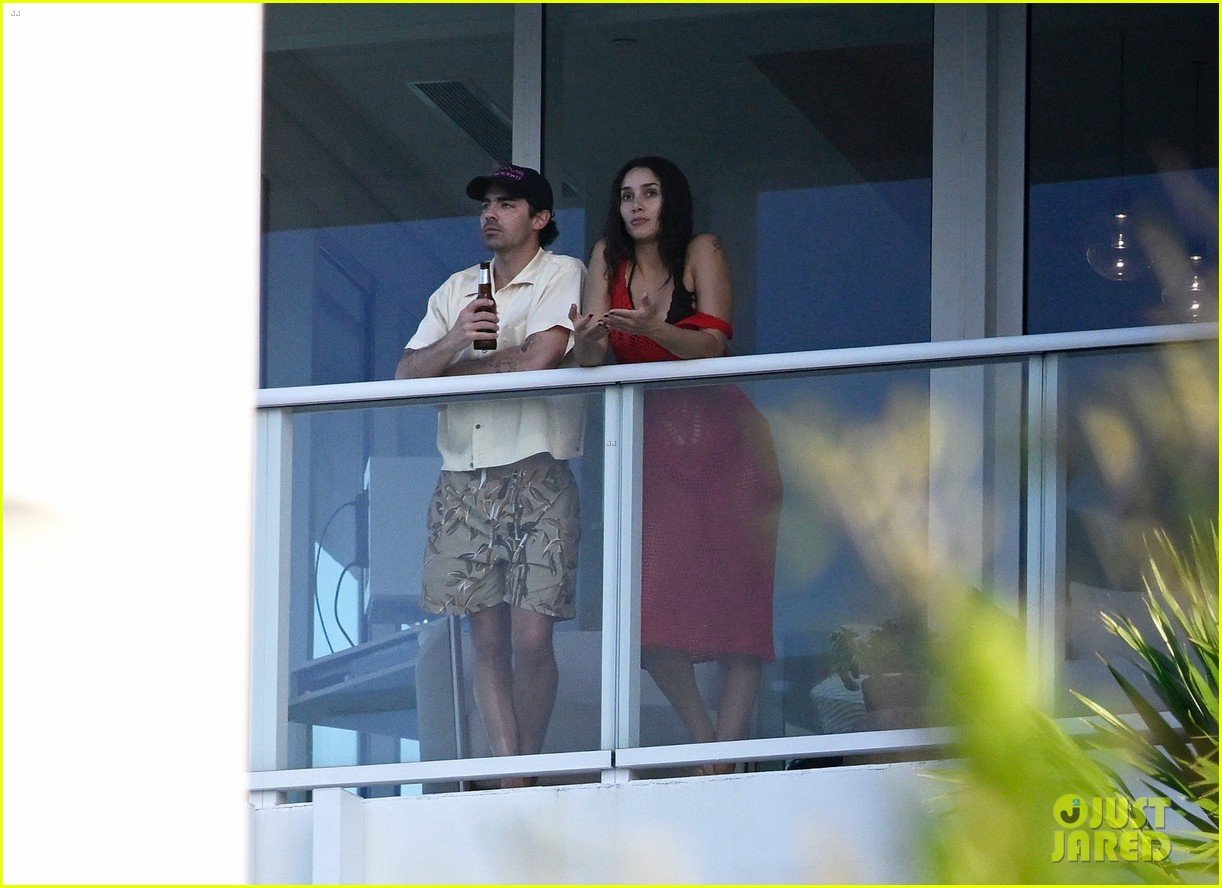Joe Jonas & Rumored Girlfriend Tatiana Gabriela Enjoy Sunset View In ...