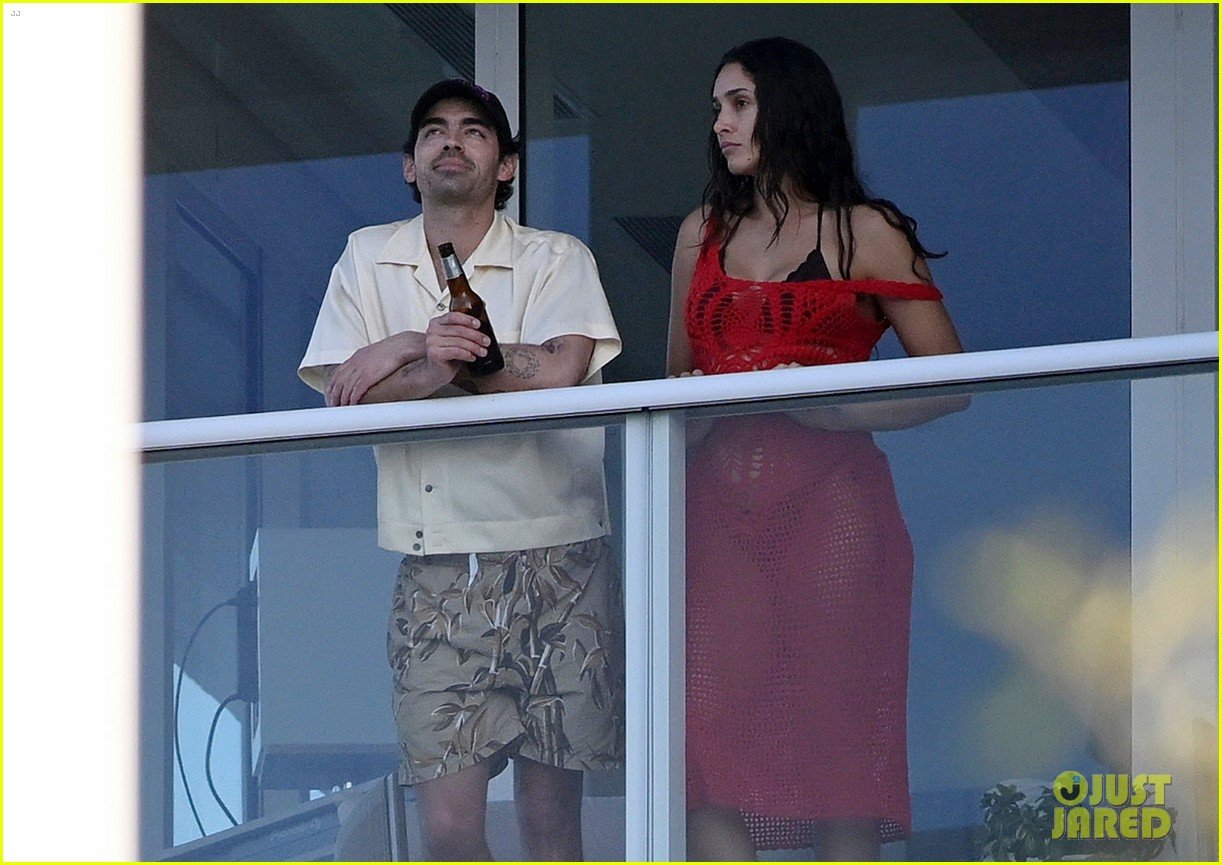 Joe Jonas & Rumored Girlfriend Tatiana Gabriela Enjoy Sunset View In ...