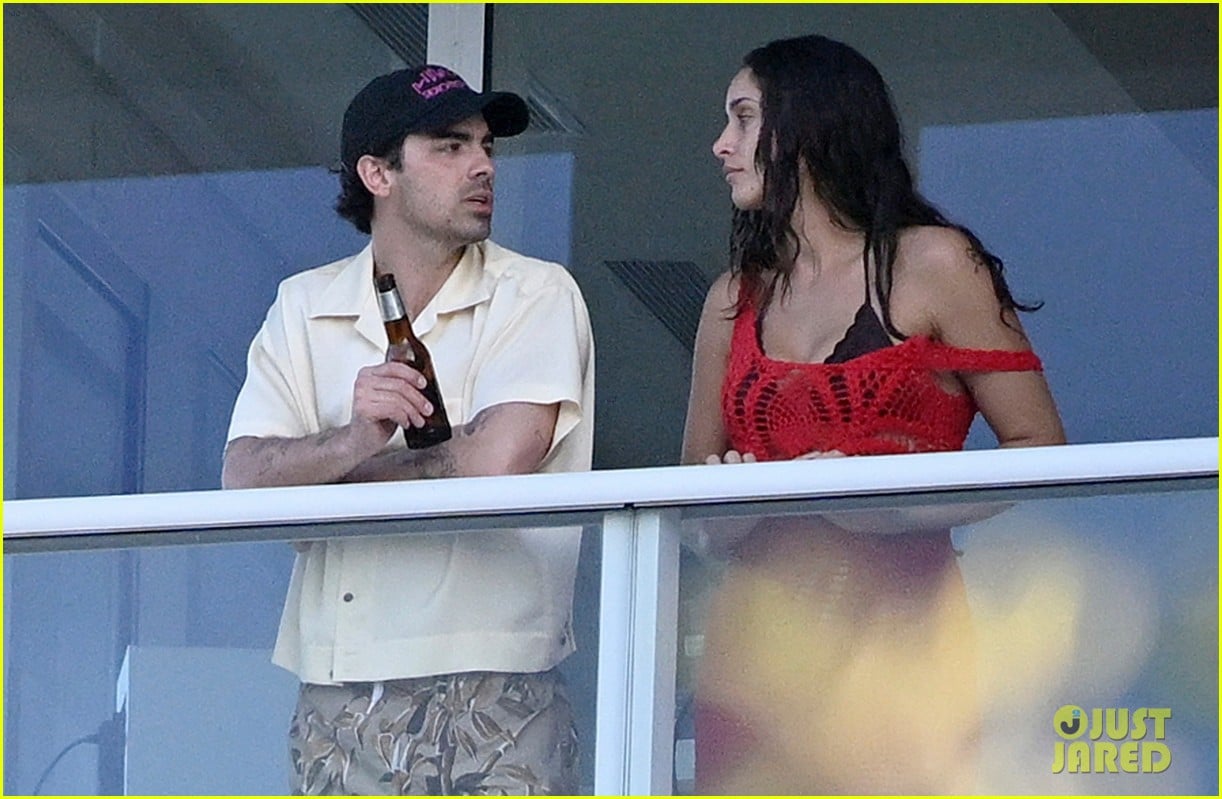 Joe Jonas & Rumored Girlfriend Tatiana Gabriela Enjoy Sunset View In ...