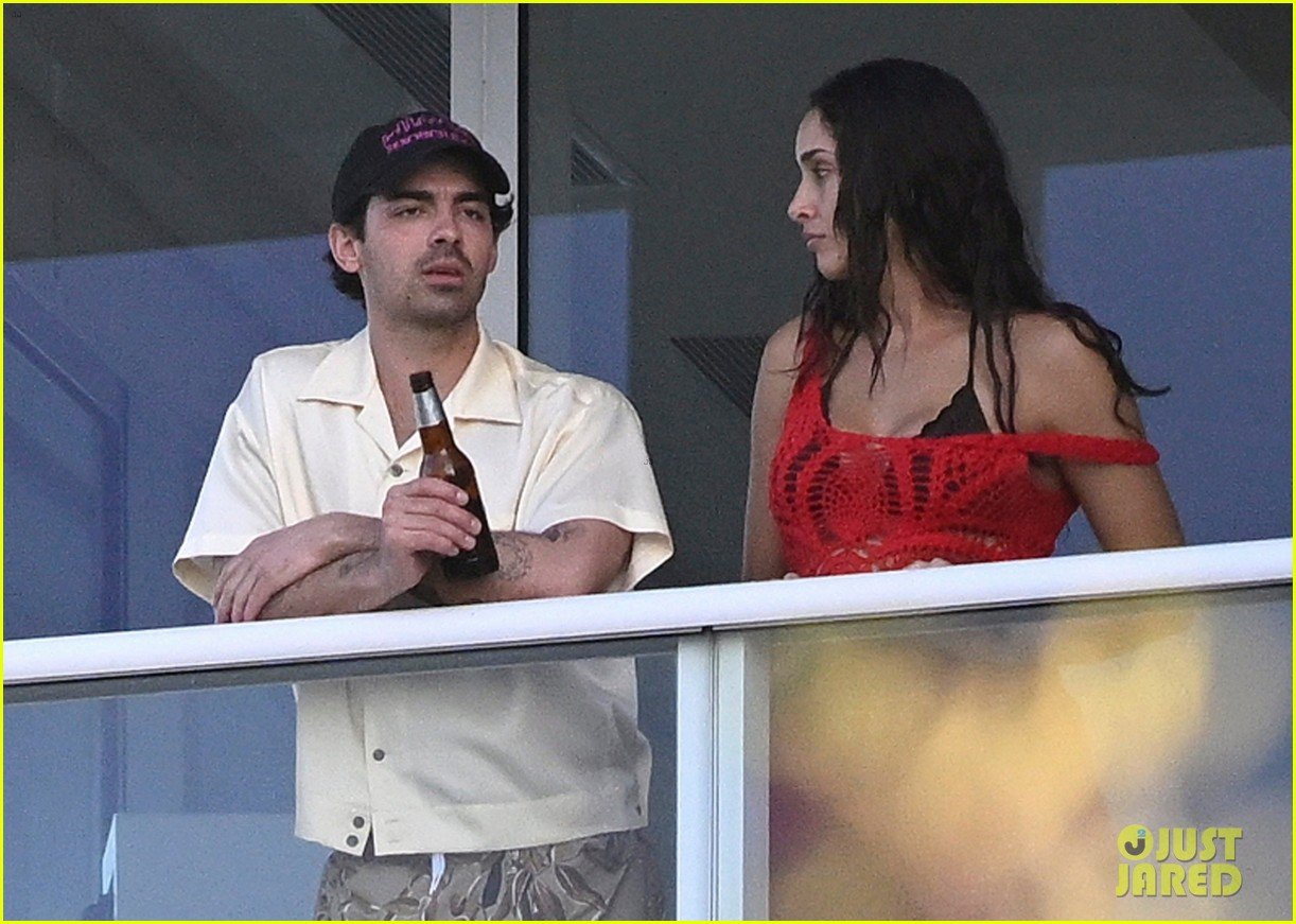 Joe Jonas & Rumored Girlfriend Tatiana Gabriela Enjoy Sunset View In ...
