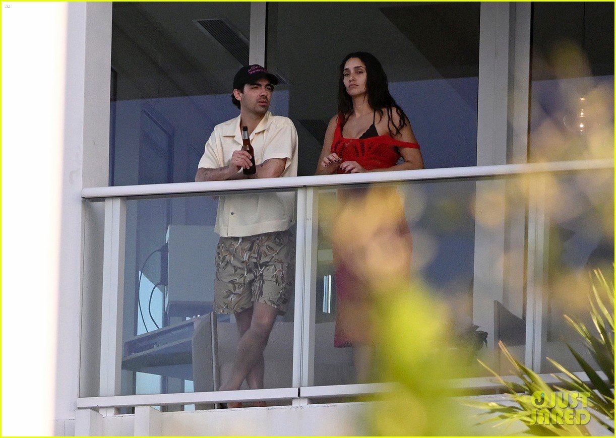 Joe Jonas & Rumored Girlfriend Tatiana Gabriela Enjoy Sunset View In ...