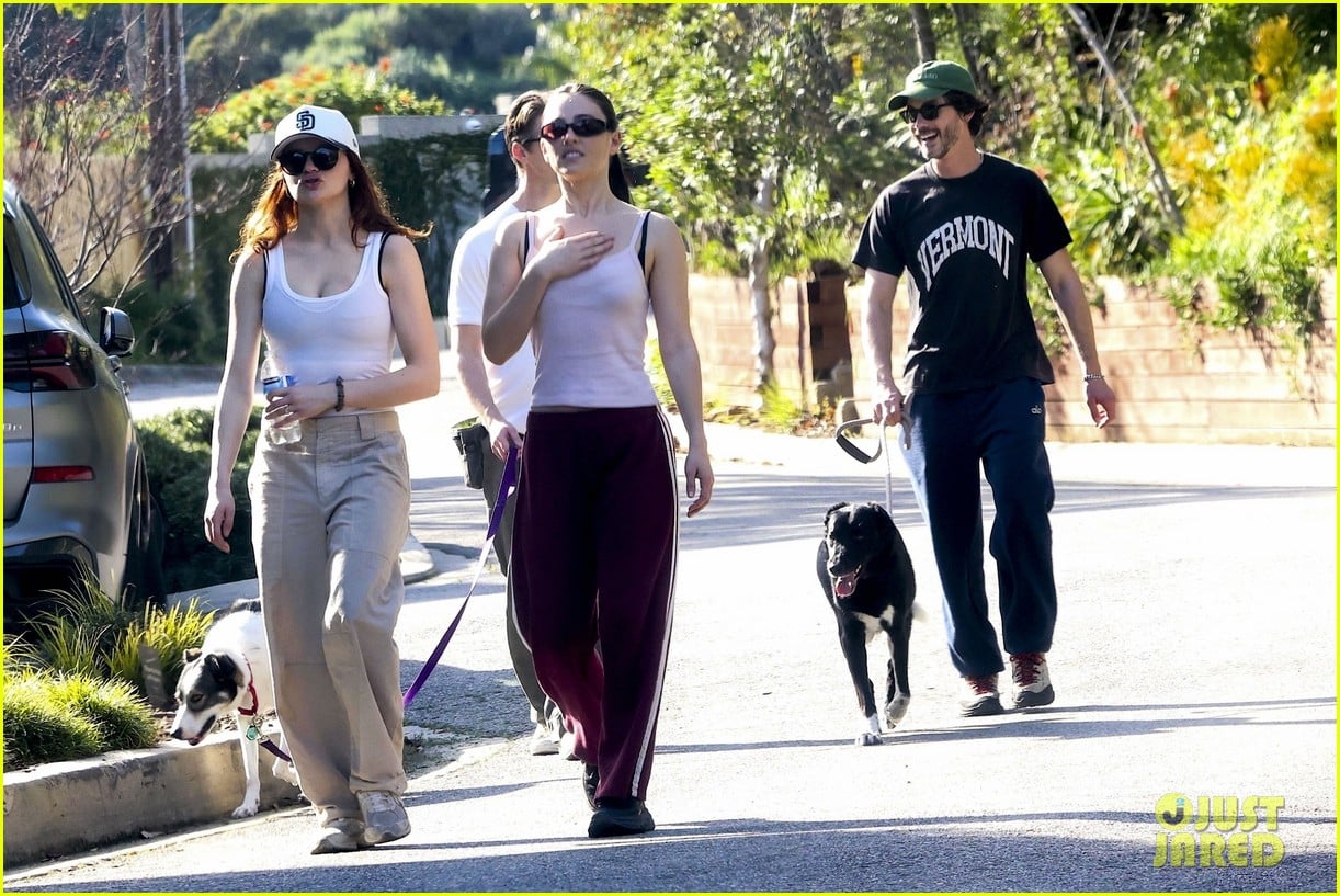 Joey King & Logan Lerman Spotted on Dog Walk Double Date: Photo 5271443 ...