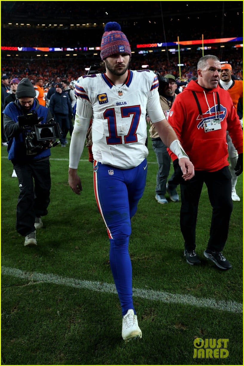 Josh Allen Gets Emotional After Bills Loss, Cries During Post Game ...