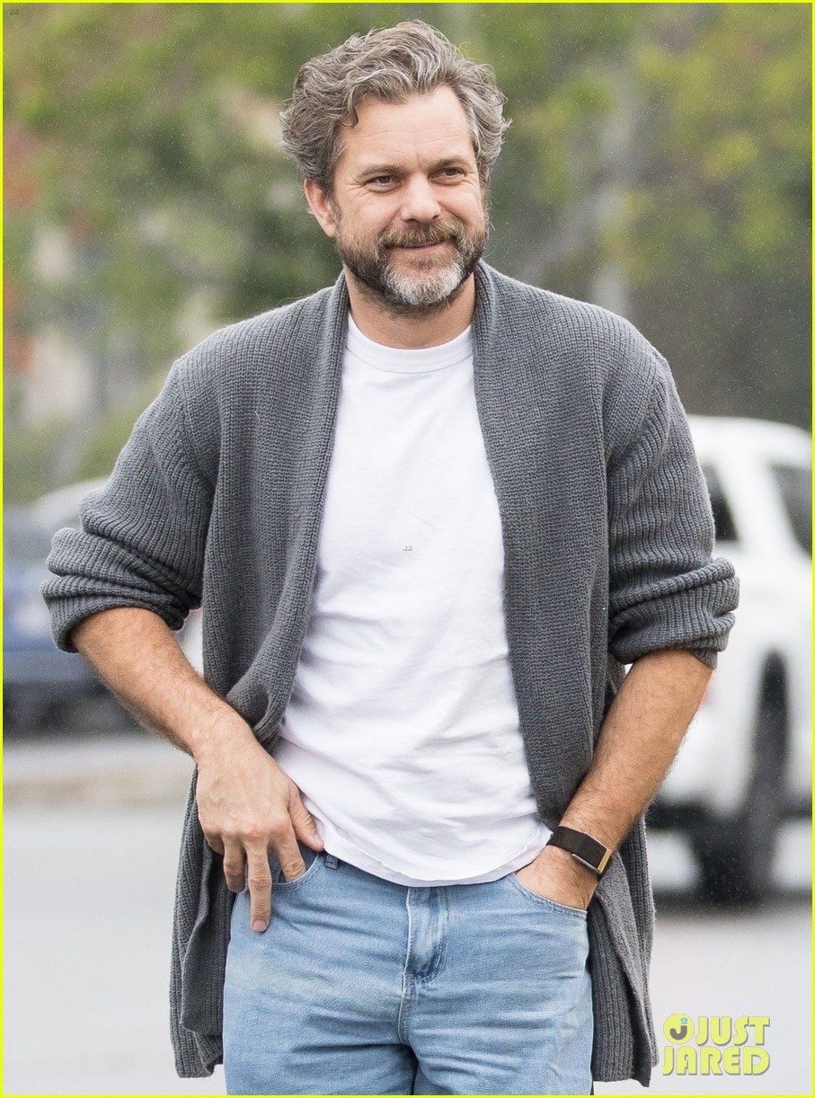 Joshua Jackson Keeps It Casual During Coffee Run in Calabasas: Photo ...