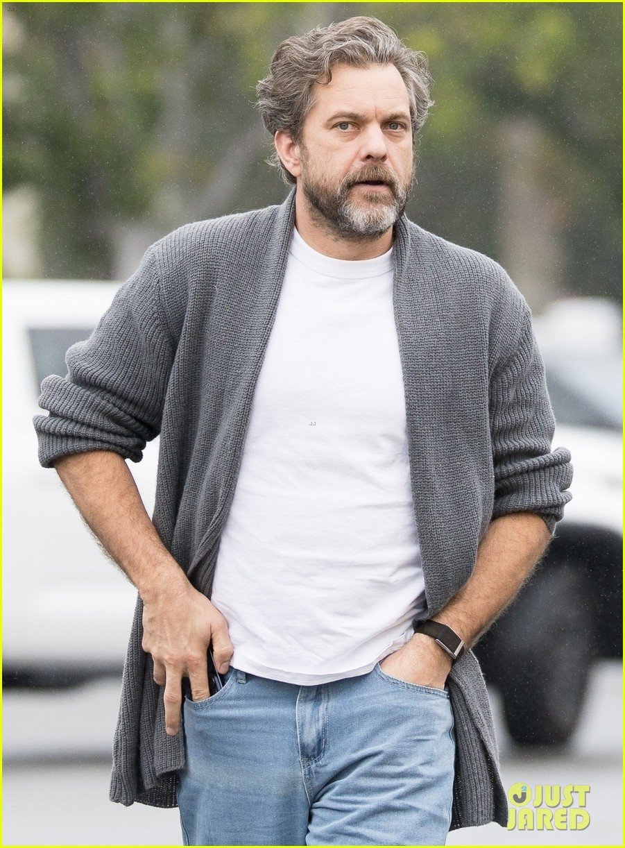 Joshua Jackson Keeps It Casual During Coffee Run in Calabasas: Photo ...