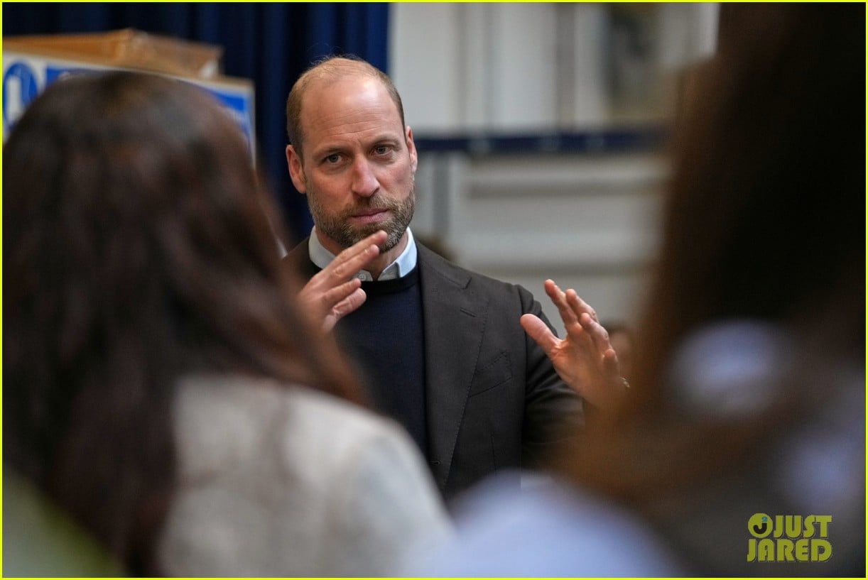 Kate Middleton & Prince William Compete in a Friendly Curling Match ...