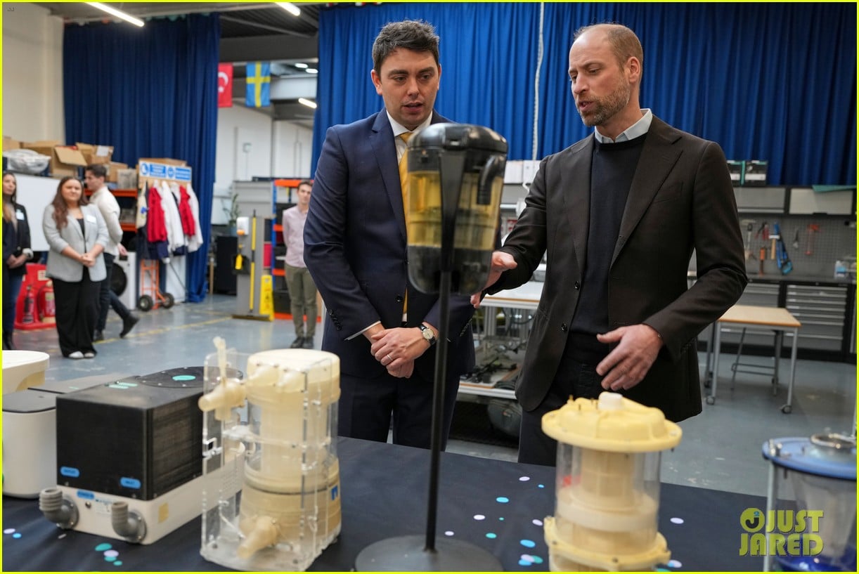 Kate Middleton & Prince William Compete in a Friendly Curling Match ...