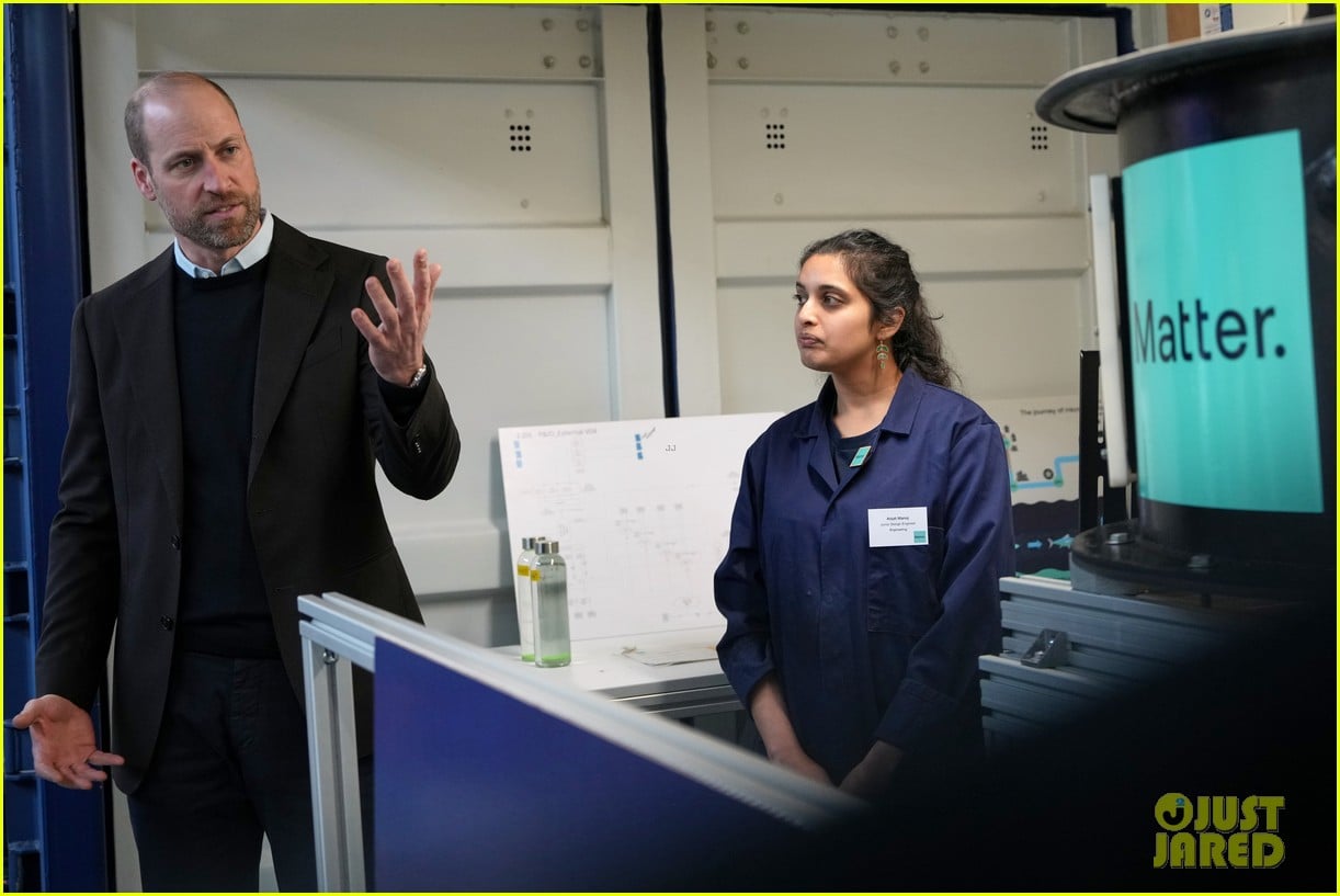 Kate Middleton & Prince William Compete in a Friendly Curling Match ...