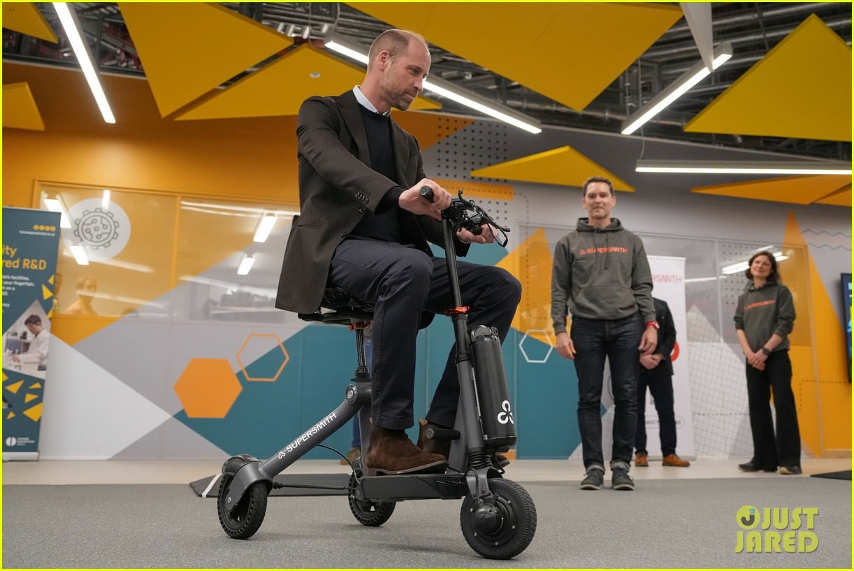 Kate Middleton & Prince William Compete in a Friendly Curling Match ...