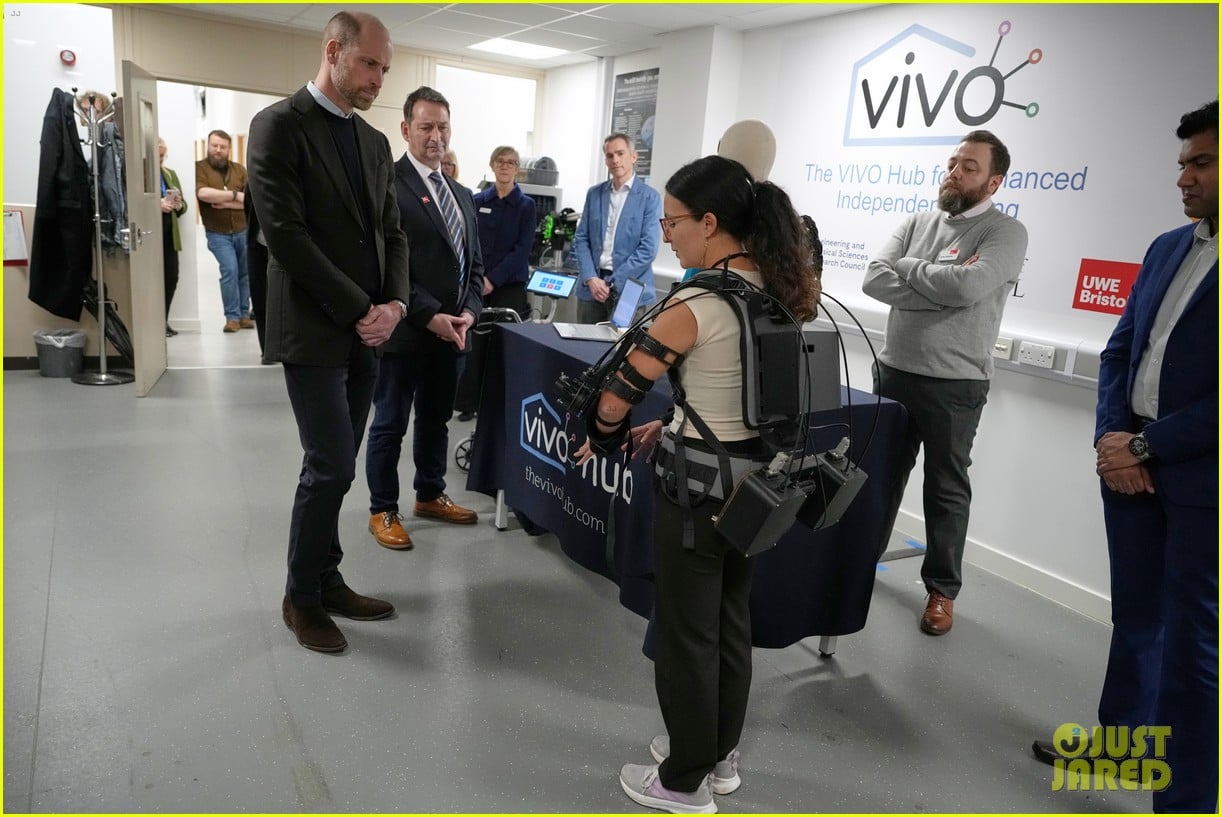 Kate Middleton & Prince William Compete in a Friendly Curling Match ...