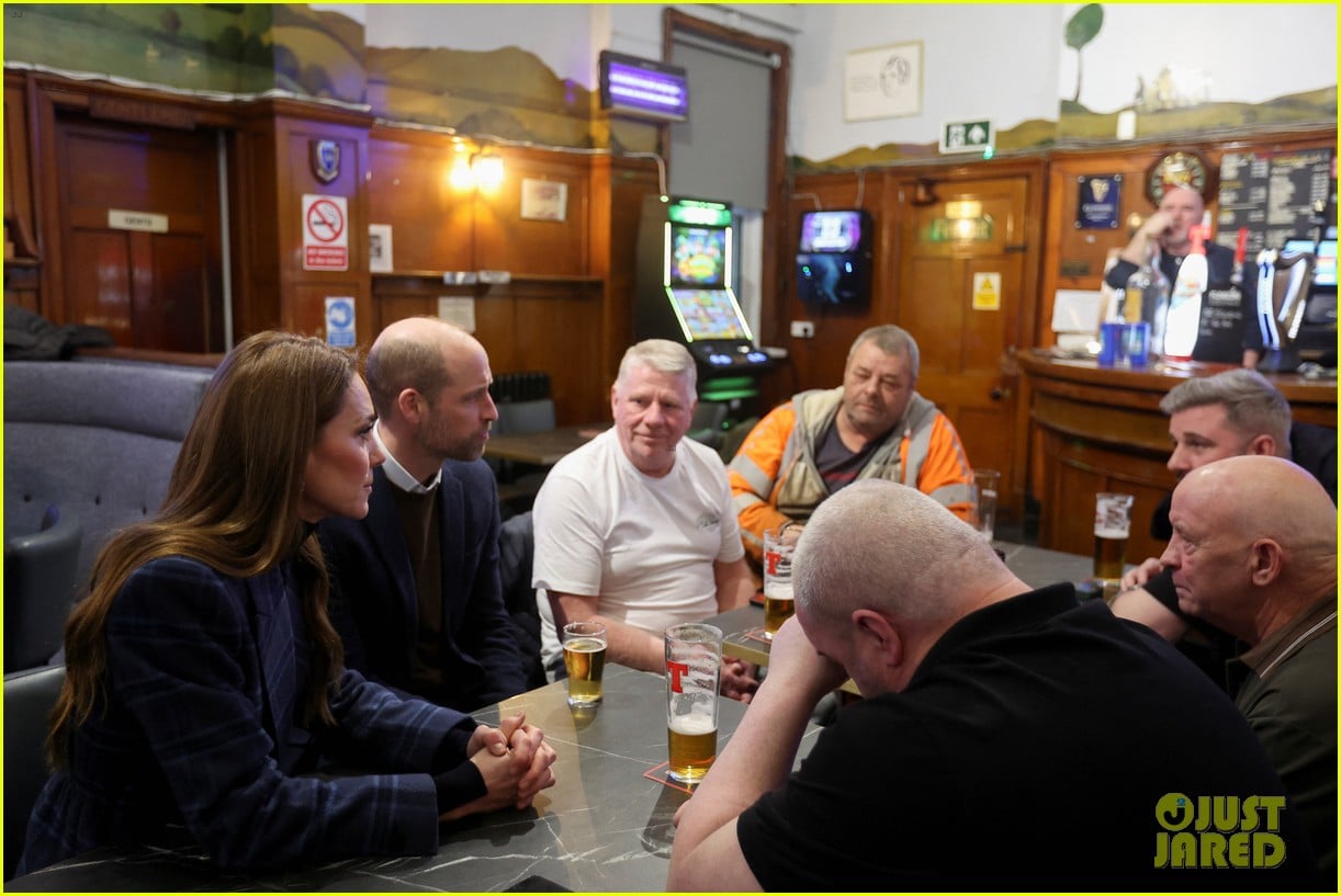 Kate Middleton & Prince William Compete in a Friendly Curling Match ...