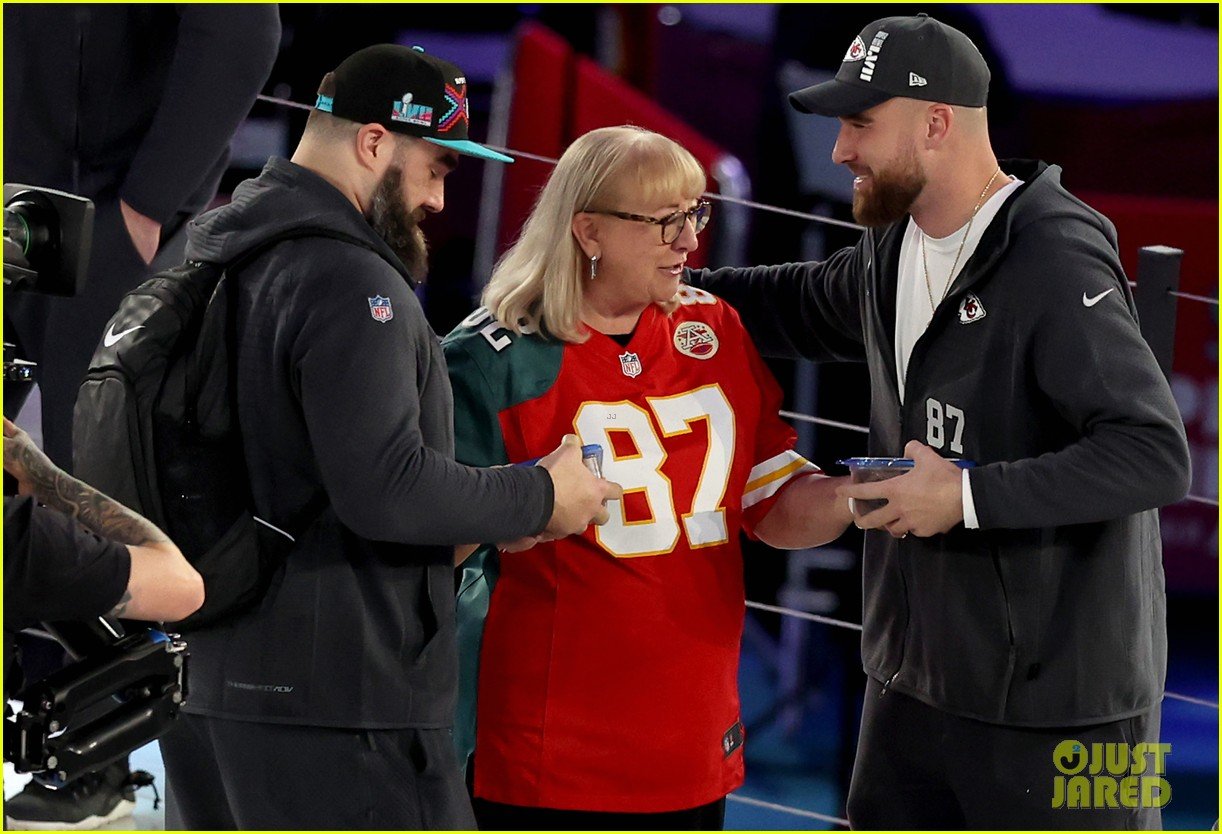Travis & Jason Kelce Break Silence About What Happened to Mom Donna ...