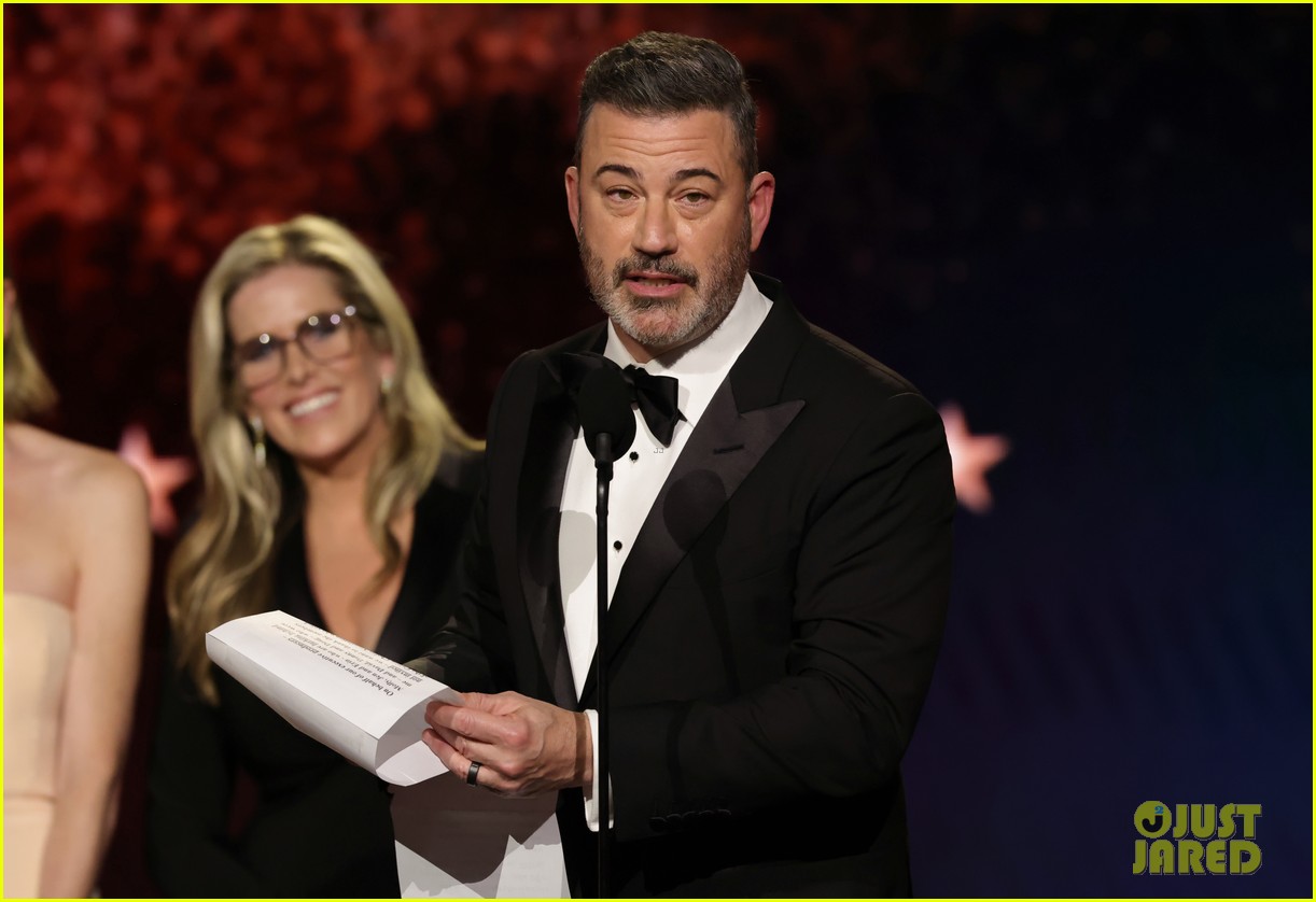 Jimmy Kimmel Thanks 'Donald Jennifer Trump' After Winning at Critics ...