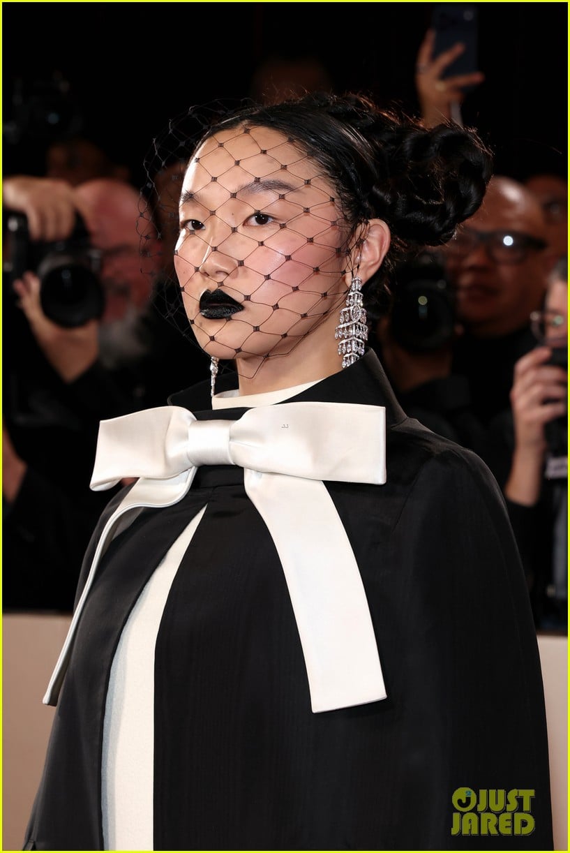 Rei Ami, EJAE, & Audrey Nuna Represent 'KPop Demon Hunters' at Golden ...