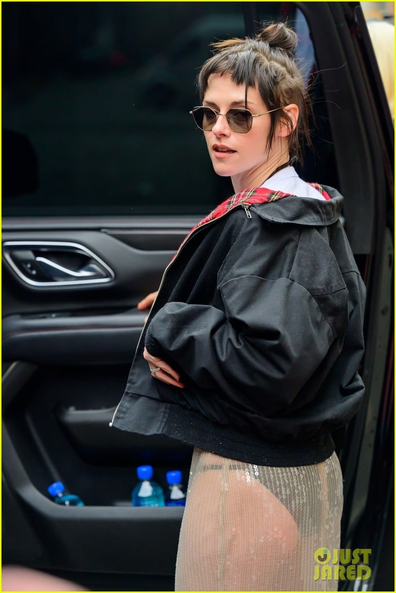 Kristen Stewart Reveals If She Would Be Interested In Directing ...