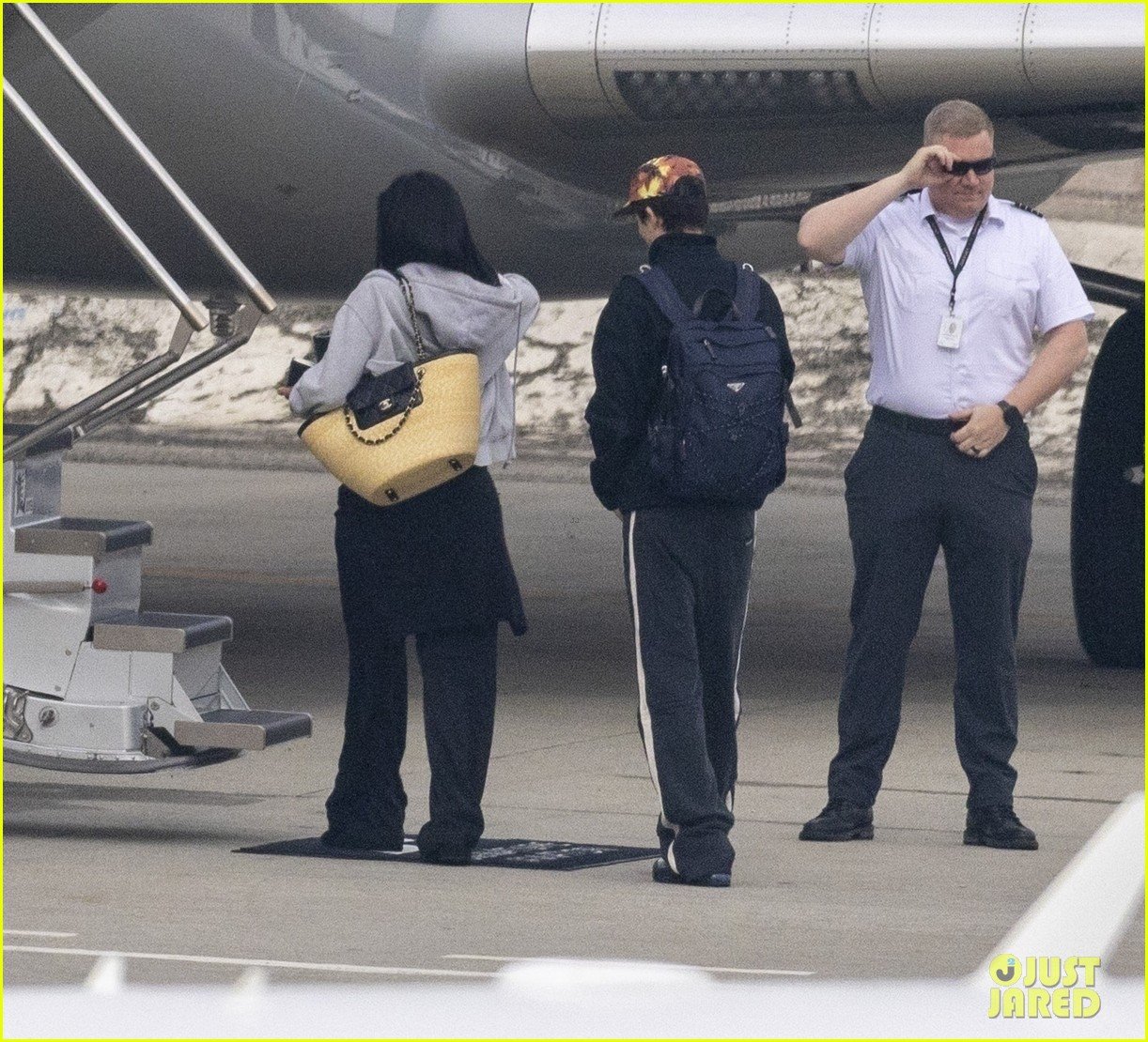 Kylie Jenner & Timothee Chalamet Spotted Flying Off in Private Jet Amid ...