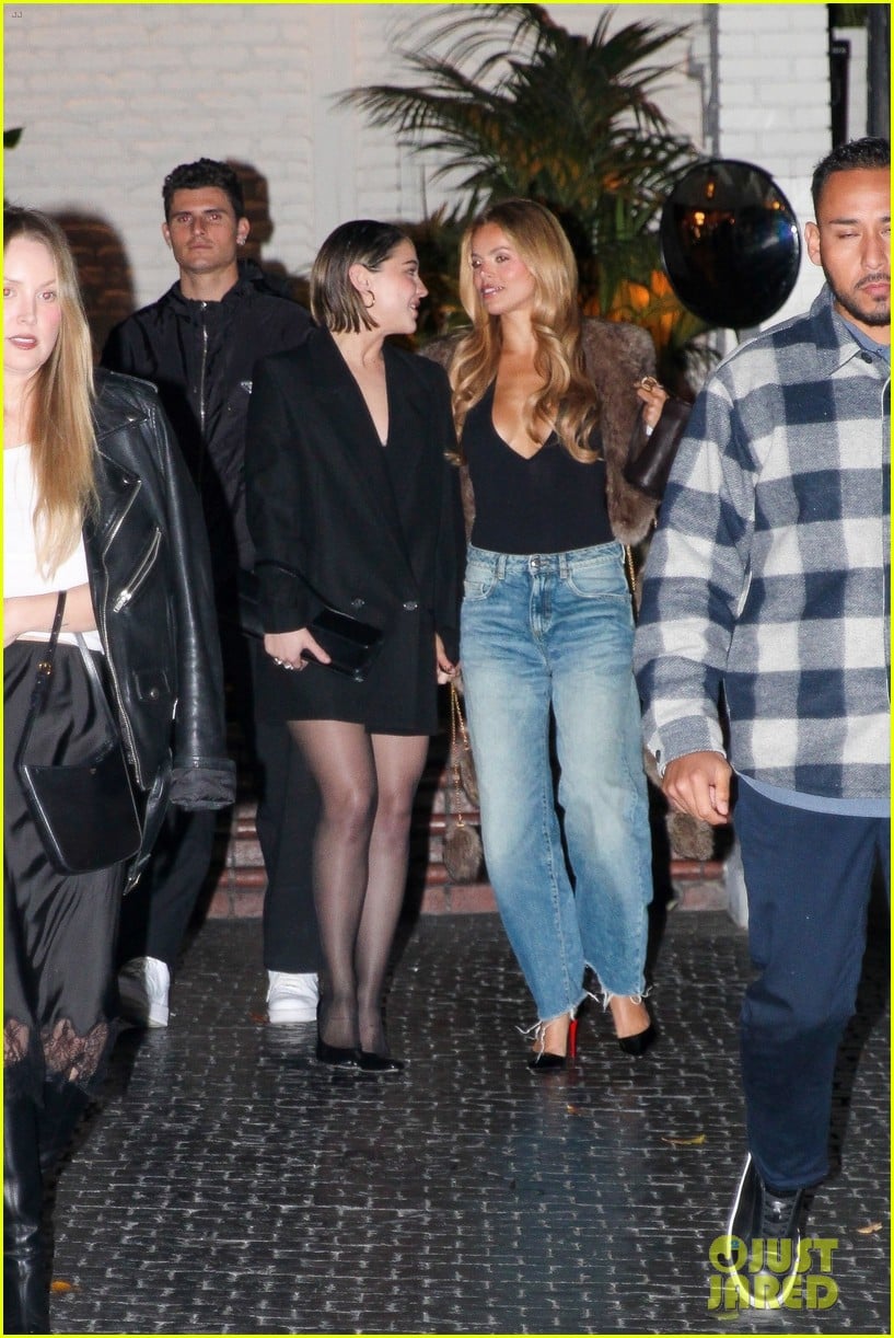 Madelyn Cline & Brooks Nader Hold Hands On Weekend Girls Night Out ...