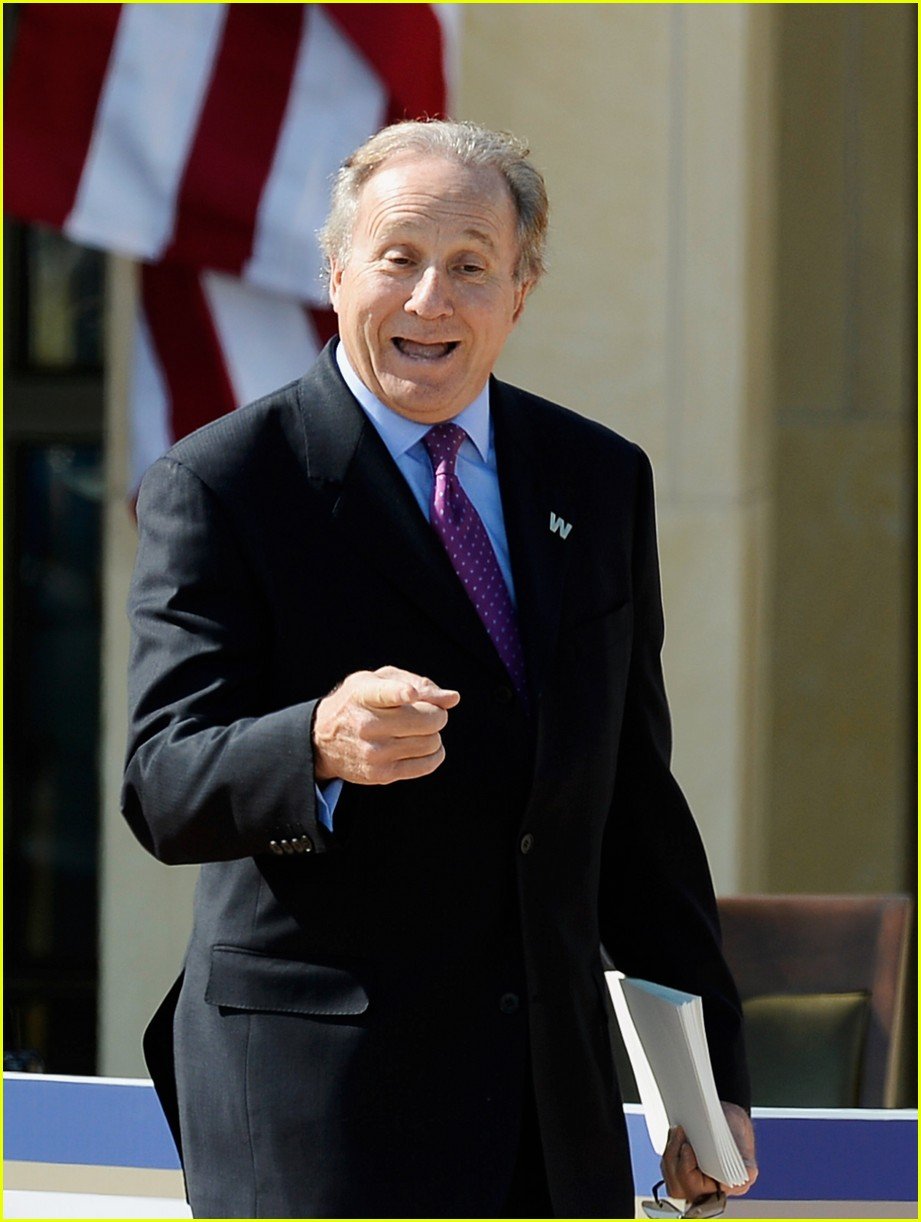 Michael Reagan Dead: Ronald Reagan's Son & Conservative Commentator ...
