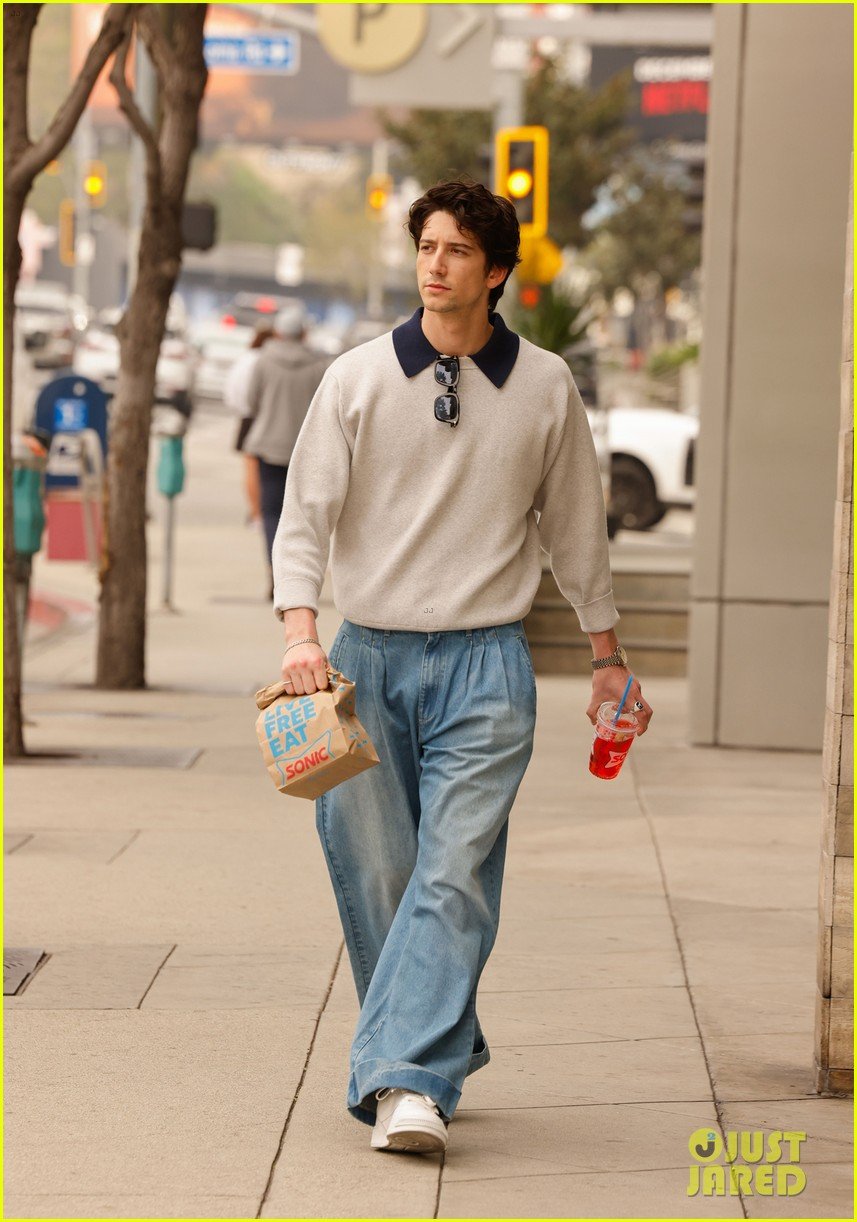 Milo Manheim Reveals He Learned of His 'Tangled' Casting Just 10 ...