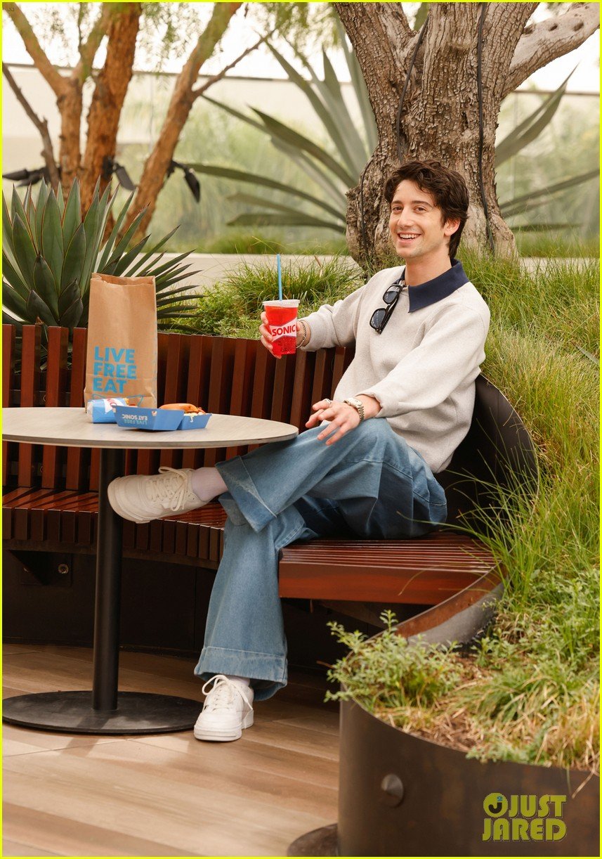 Milo Manheim Reveals He Learned of His 'Tangled' Casting Just 10 ...