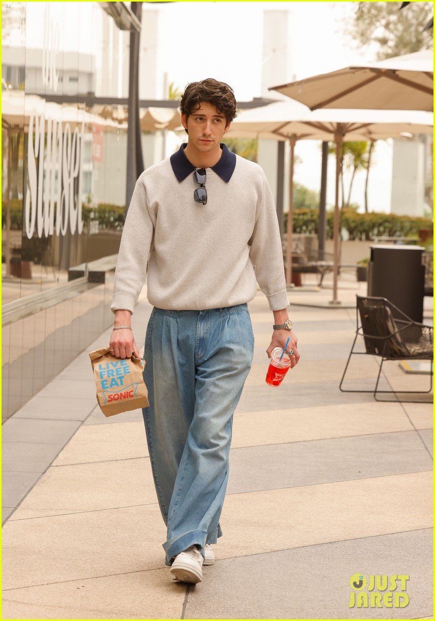 Milo Manheim Reveals He Learned of His 'Tangled' Casting Just 10 ...