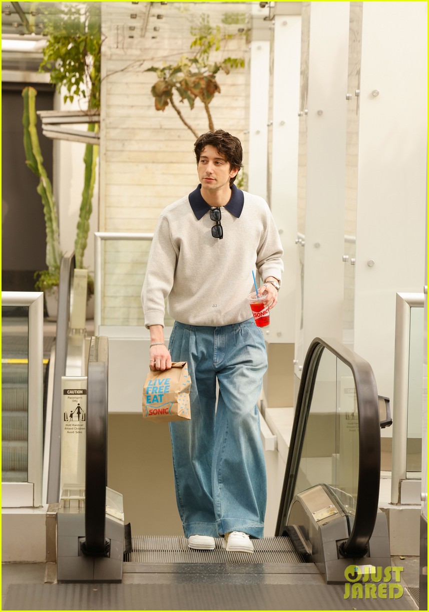 Milo Manheim Reveals He Learned of His 'Tangled' Casting Just 10 ...