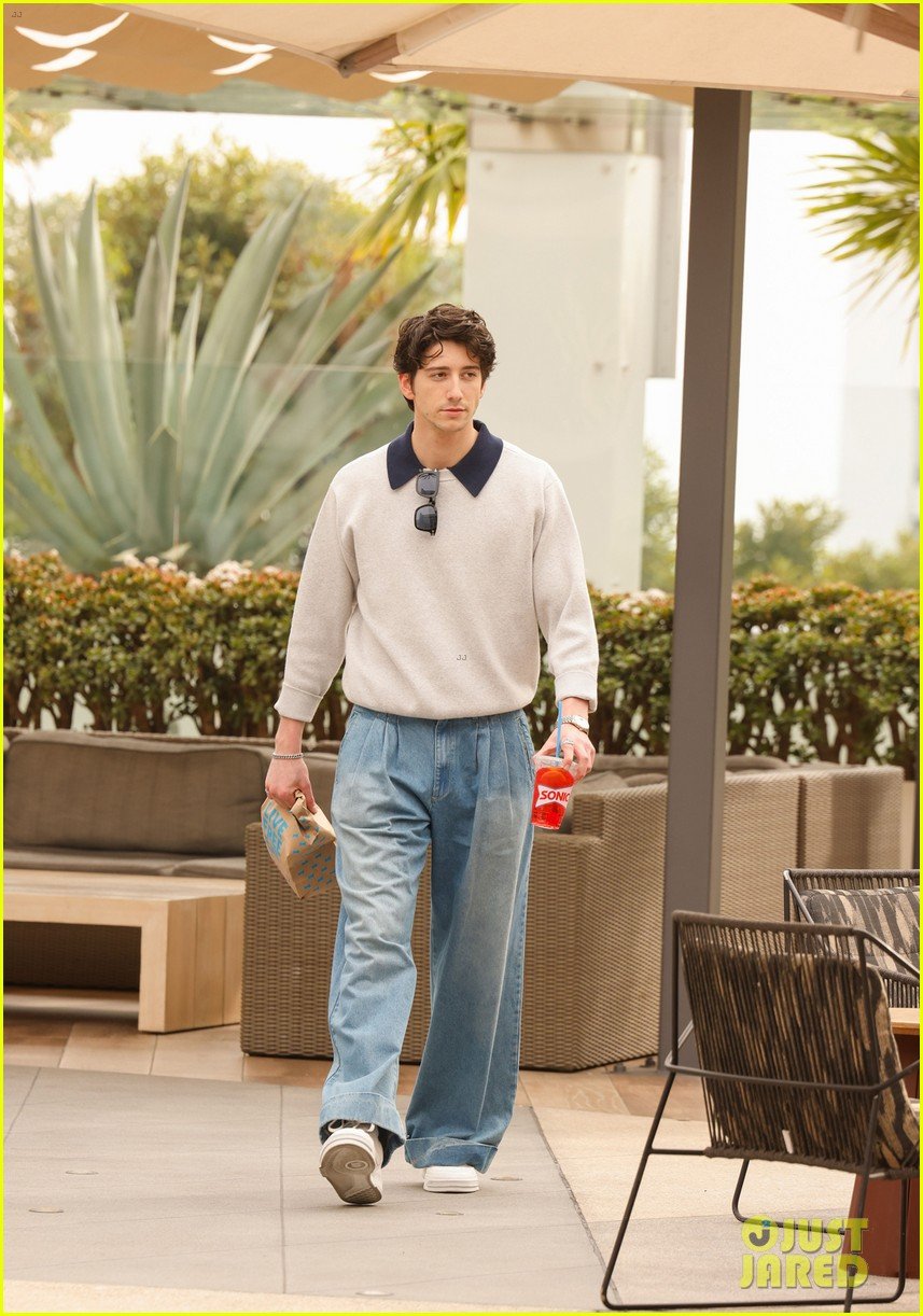 Milo Manheim Reveals He Learned of His 'Tangled' Casting Just 10 ...