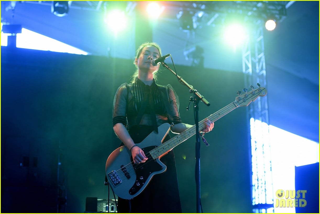 'Where's My Phone?' Lyrics: Mitski Announces New Album 'Nothing’s About ...