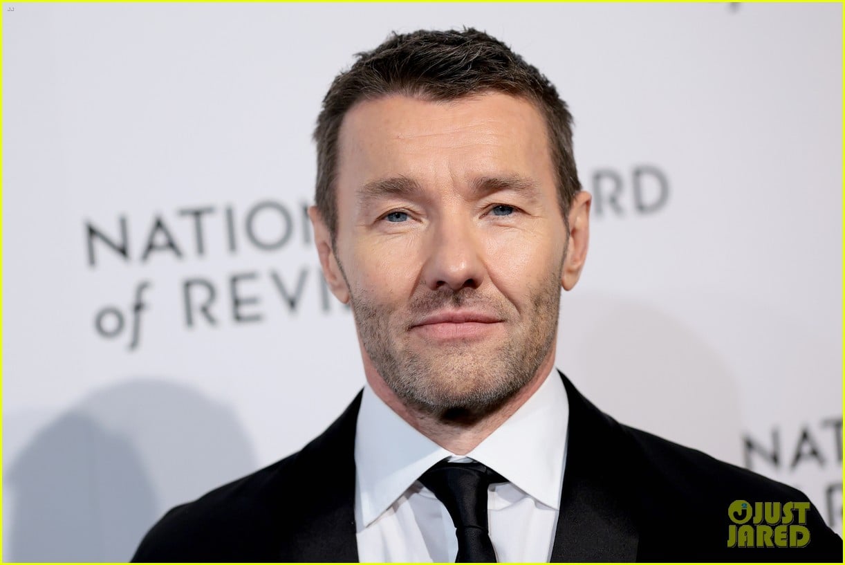 Leonardo DiCaprio Thanks Mom at NBR Gala, Says He's Waited 25 Years for ...