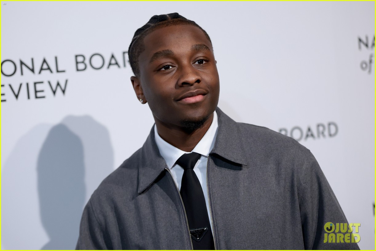 Leonardo DiCaprio Thanks Mom at NBR Gala, Says He's Waited 25 Years for ...