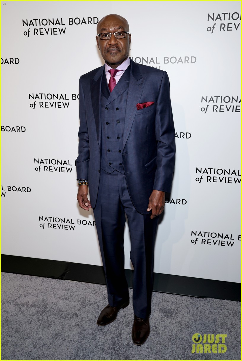 Leonardo DiCaprio Thanks Mom at NBR Gala, Says He's Waited 25 Years for ...