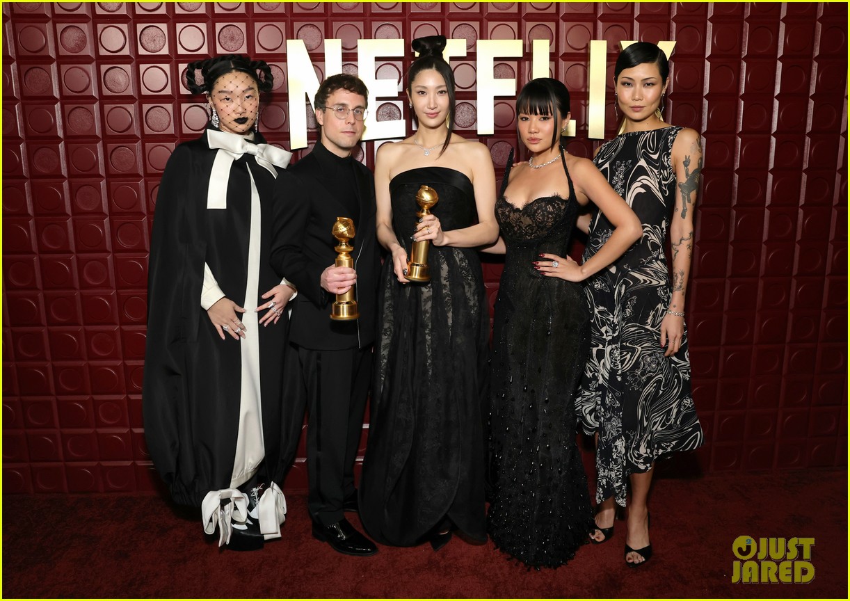 Inside Netflix's Golden Globes 2026 After Party: See Photos of the ...