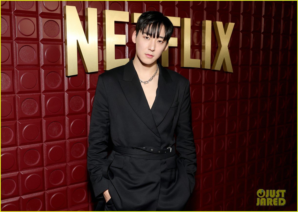 Inside Netflix's Golden Globes 2026 After Party: See Photos of the ...